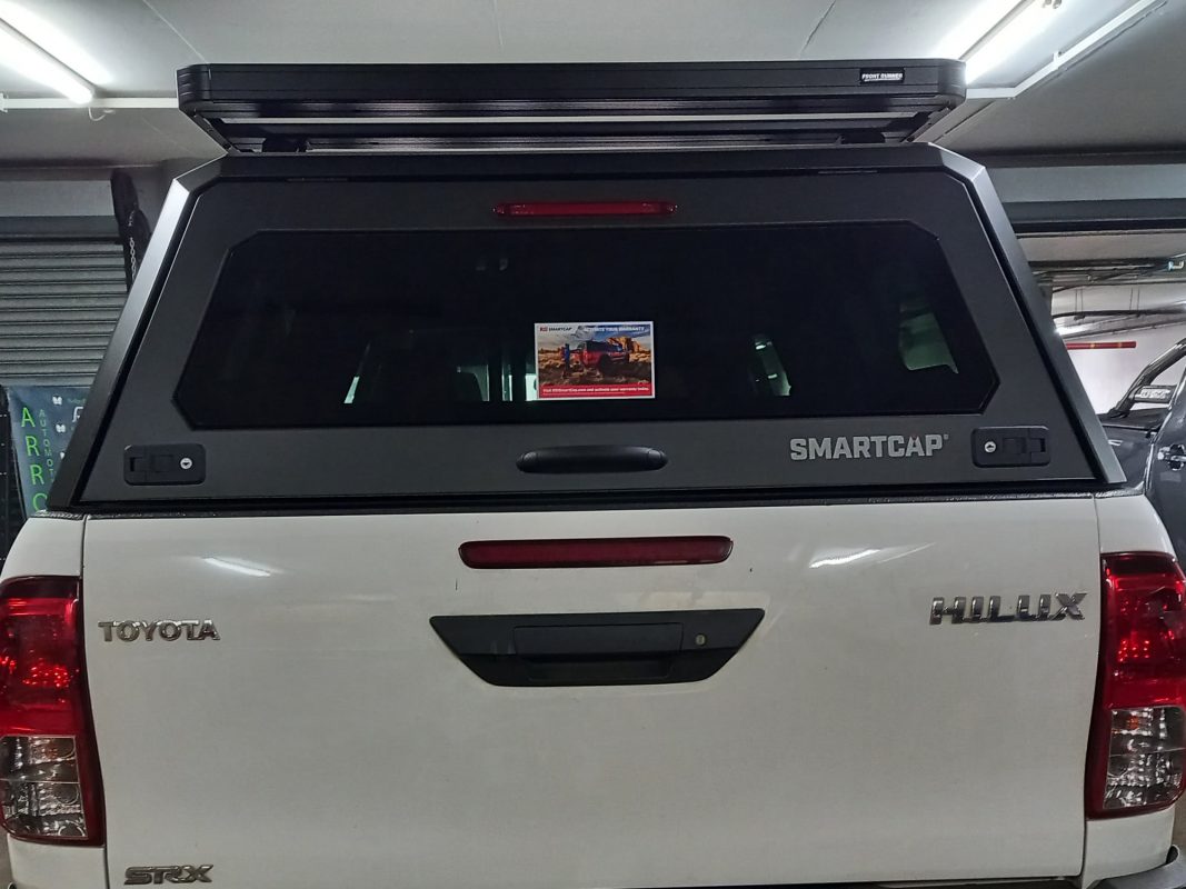Toyota Hilux Double Cab (2016+) RSI SmartCap Matt Black EVO Sport Canopy