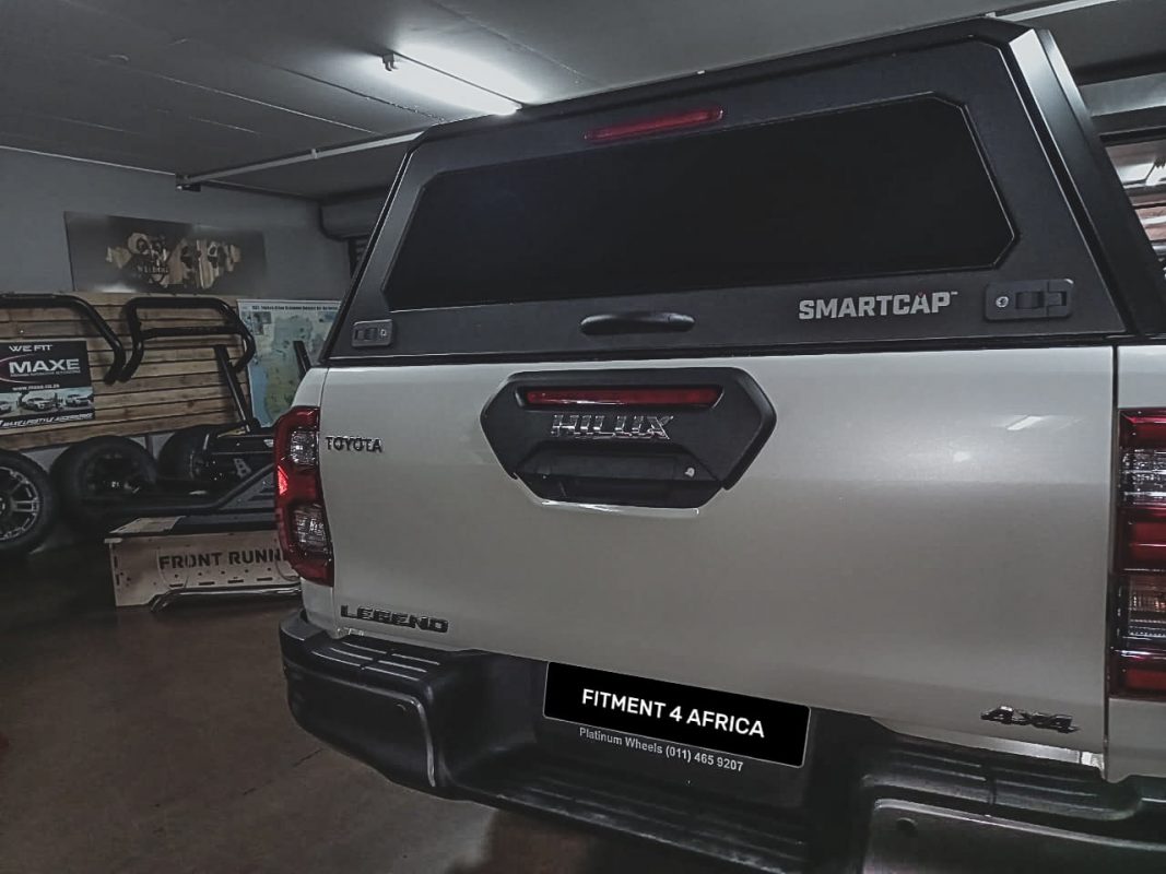 Toyota Hilux Double Cab (2016+) RSI SmartCap Matt Black EVO Sport Canopy